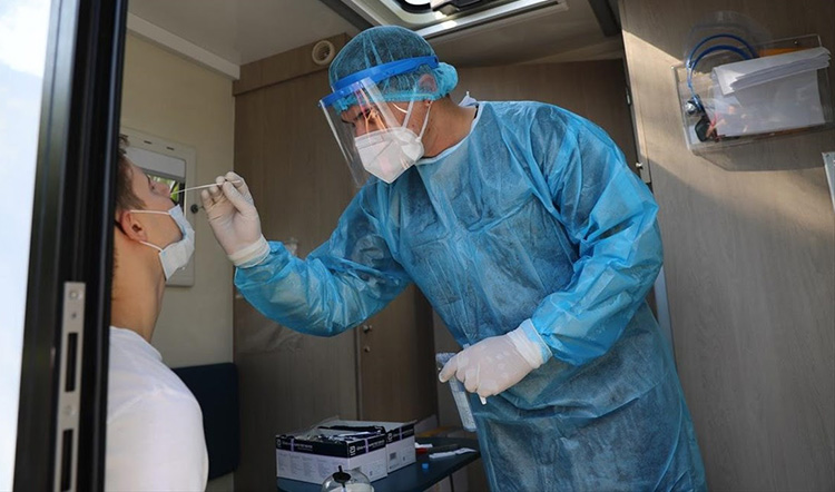 Ελληνικό-Αργυρούπολη: ΔΩΡΕΑΝ Rapid test σε ελεύθερους επαγγελματίες ...